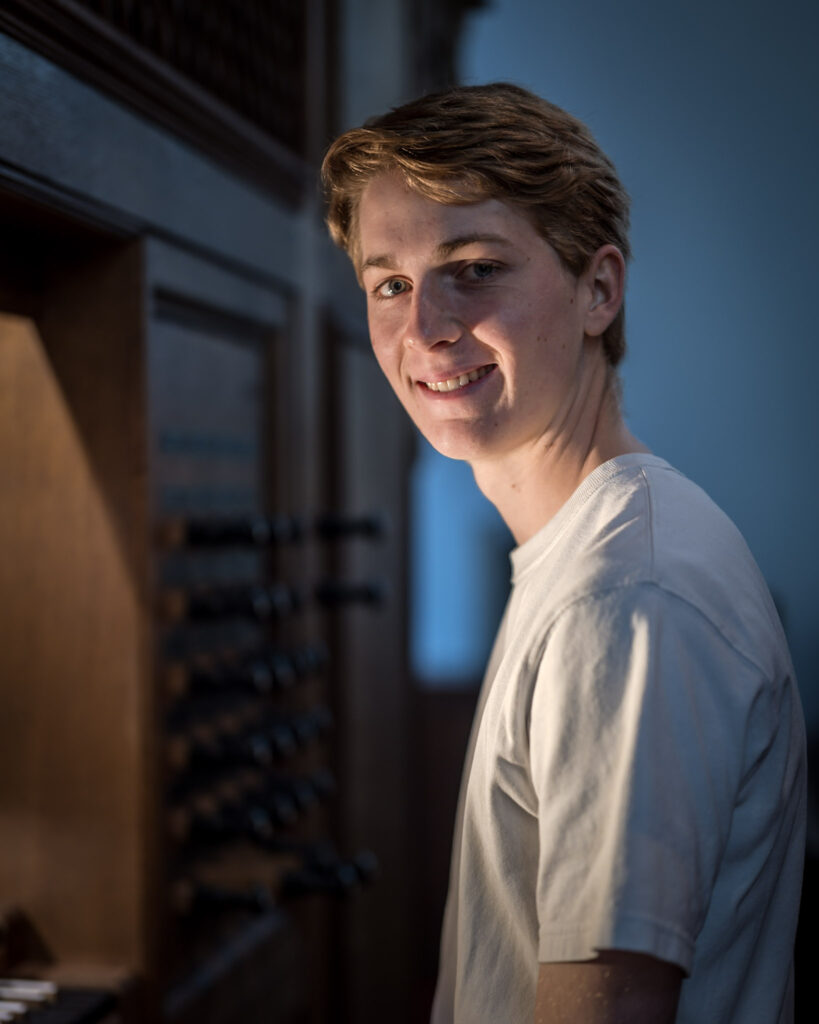 Past and current organ scholars